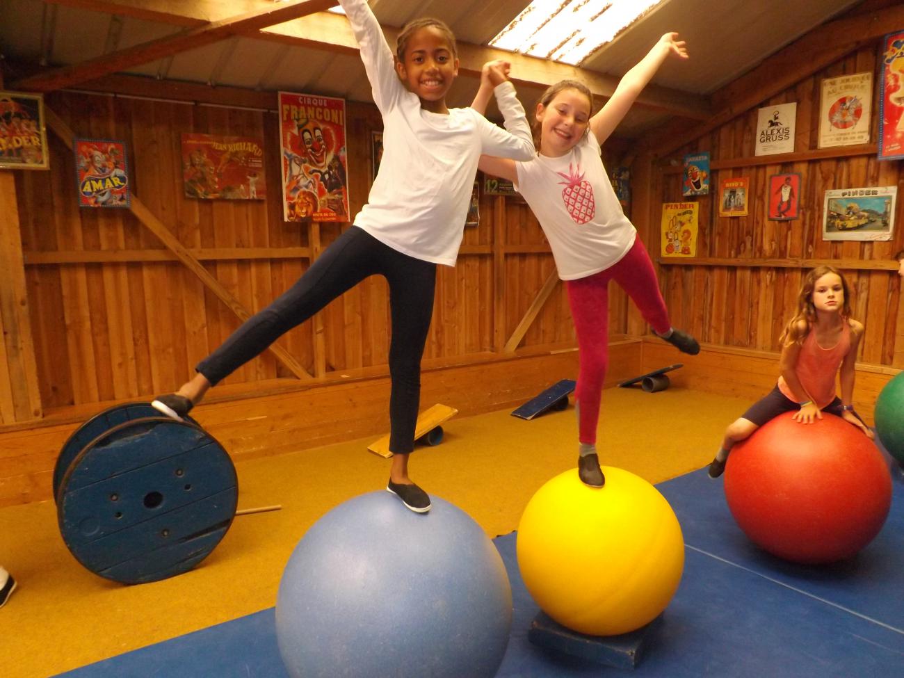 Classe cirque Yonne, Cirque Equestre de Cocico, expression corporelle ...
